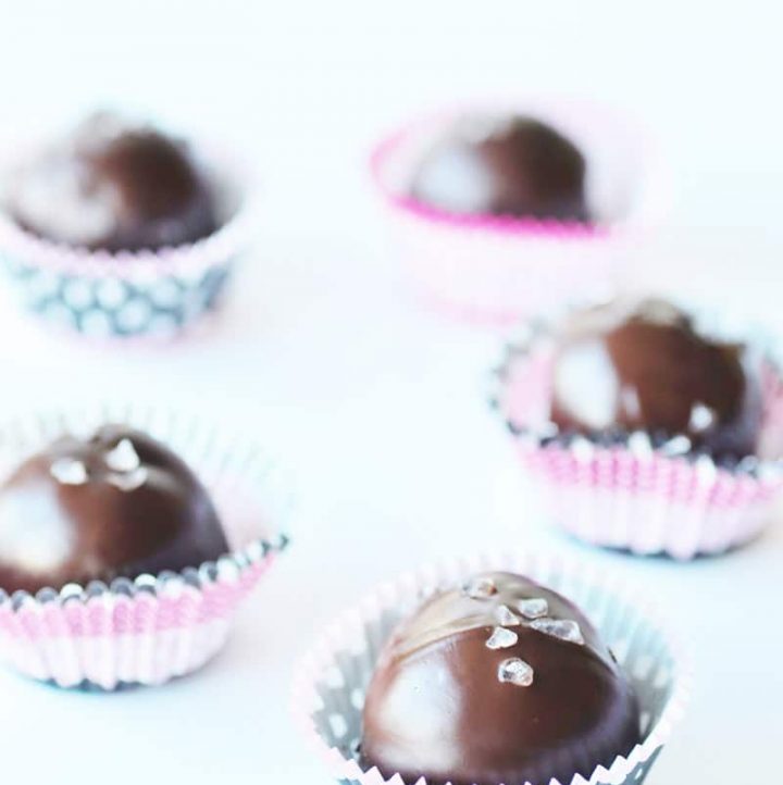 5 Ingredient Vegan Turtle Truffles (Raw & Gluten-Free) - Veganosity
