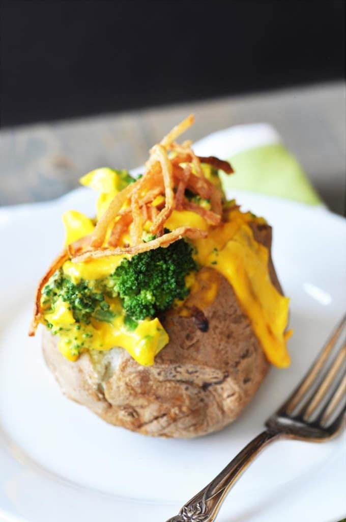 Vegan Cheddar & Broccoli Stuffed Baked Potato - Veganosity