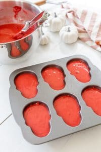 Vegan Red Velvet Skull Cakes - Veganosity